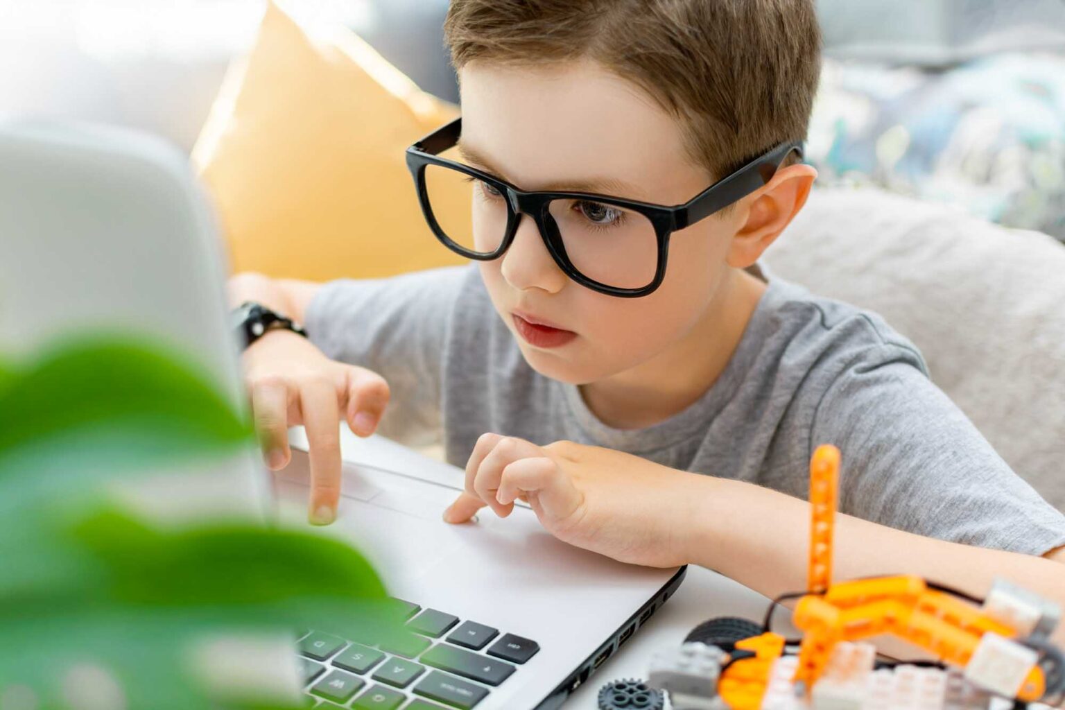Tips for Parents to Monitor Kids Laptops & Computer (Online Safety)